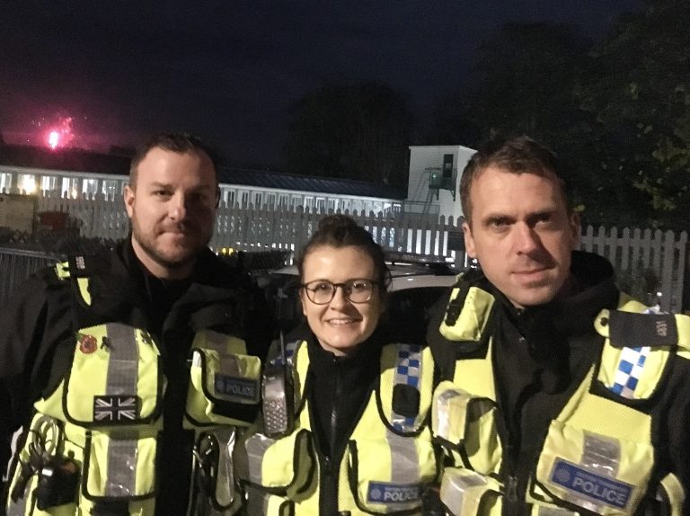 Brighton police officers praised for running into burning flats ...