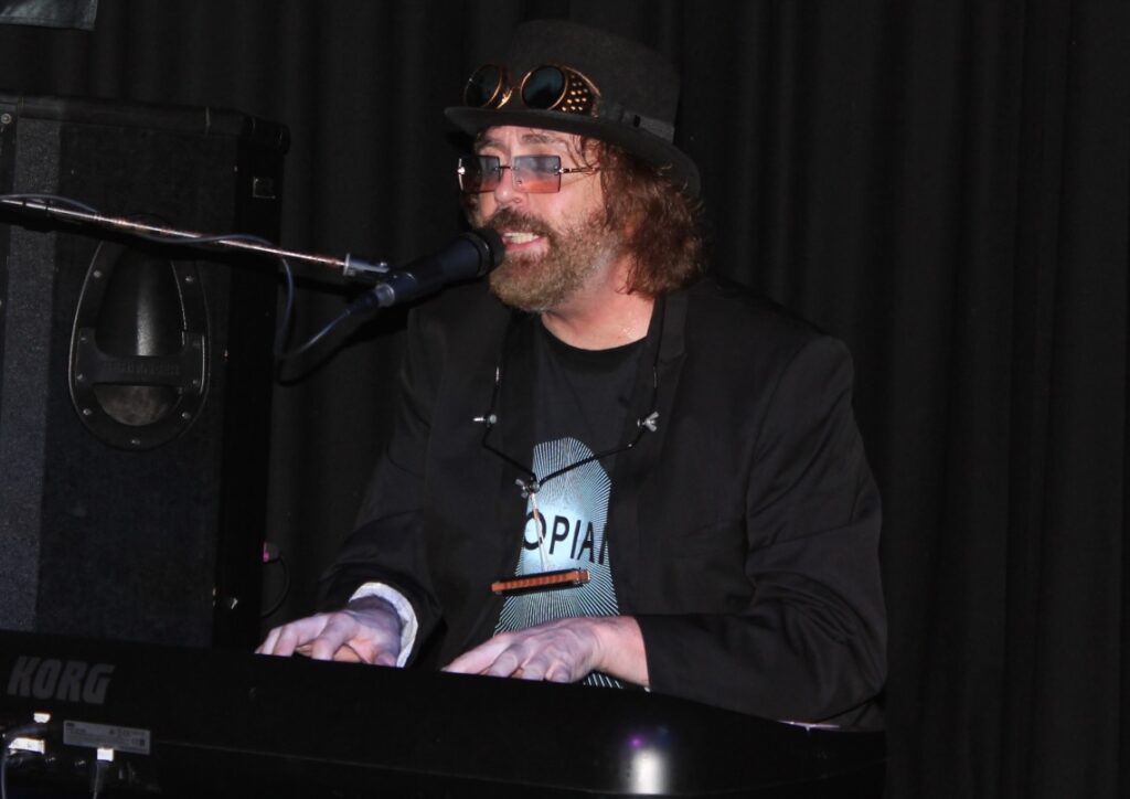 Ian McNabb briefly opens UK tour in Brighton – Brighton and Hove News