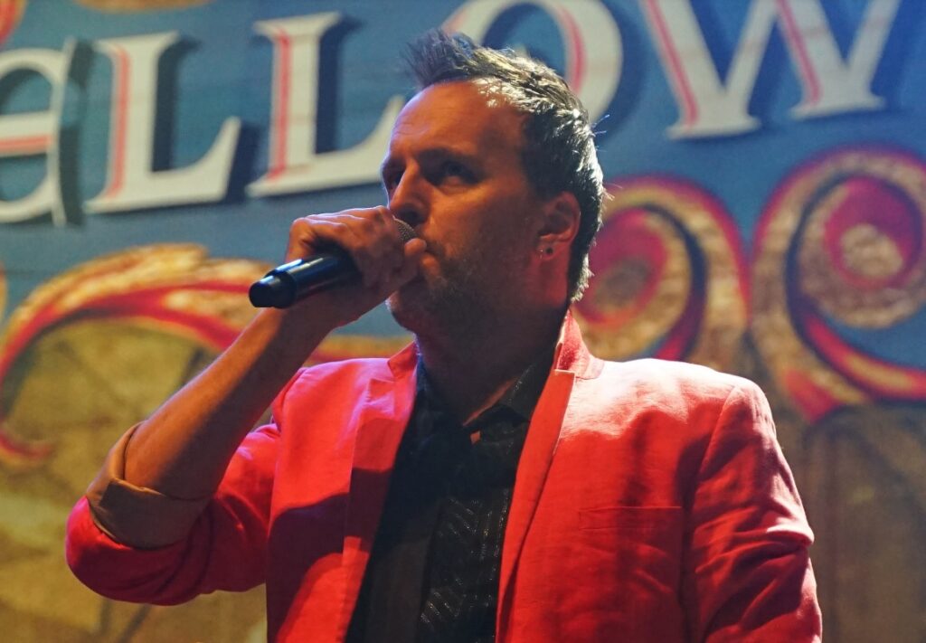 Contemporary folk band ‘Bellowhead’ thrill Brighton audience – Brighton ...