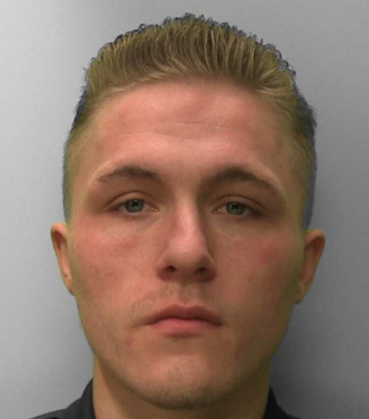 Police ask for help finding dangerous prison absconder with links to ...