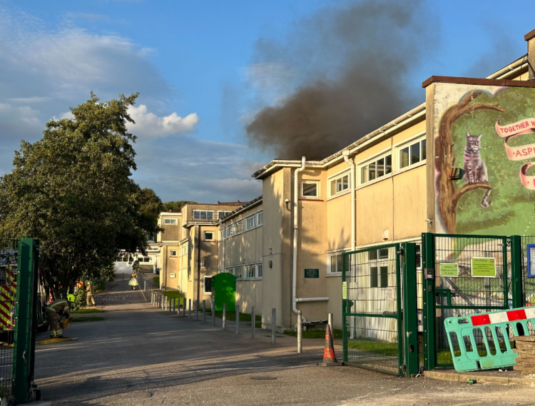 Fire breaks out at Brighton school – Brighton and Hove News