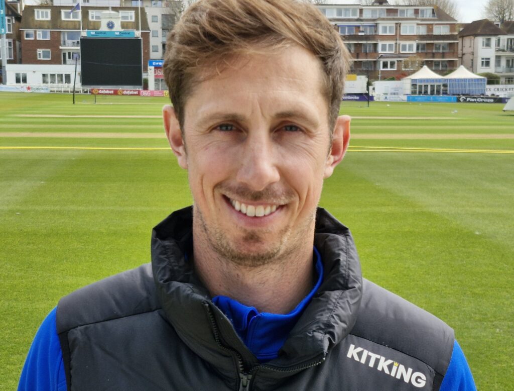 Simpson double century gives Sussex the edge on day three at Leicester ...