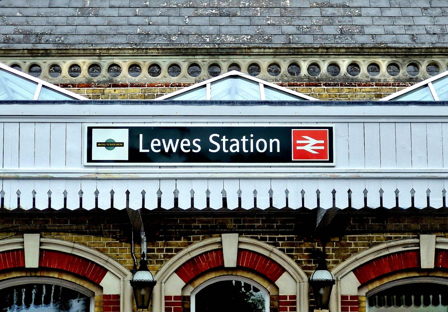 Police urge people from outside Lewes to stay away from Bonfire tonight ...