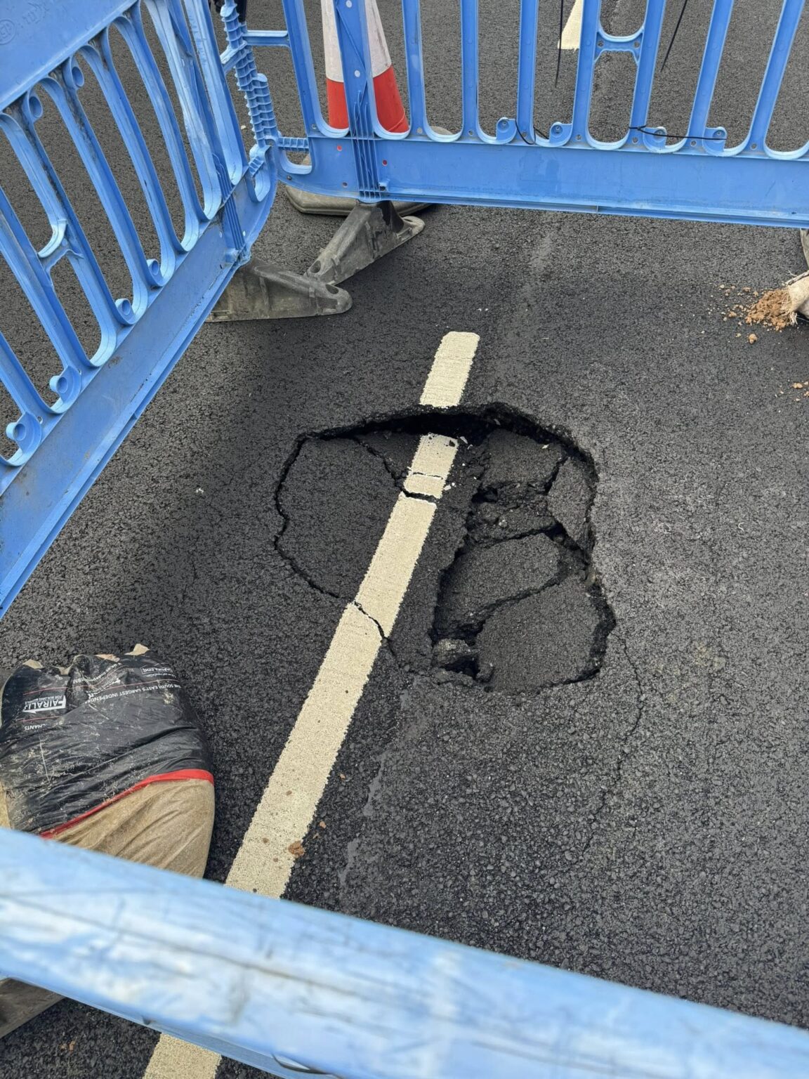 Hole opens up in newly resurfaced road – Brighton and Hove News
